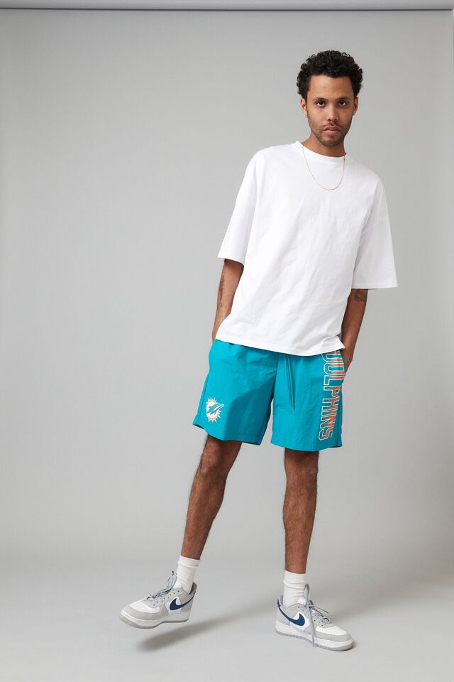 NFL | Exclusive collaborations with your fave NFL teams!