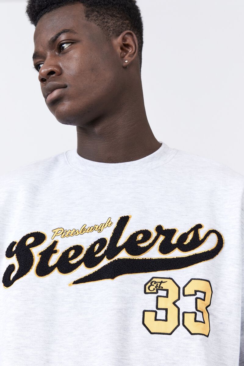 NFL | Exclusive collaborations with your fave NFL teams!