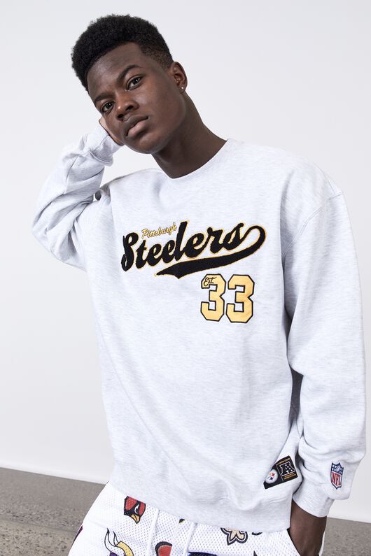 NFL | Exclusive collaborations with your fave NFL teams!