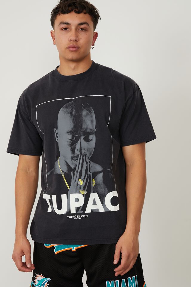 Graphics Tees | Shop our huge range of printed Tees!