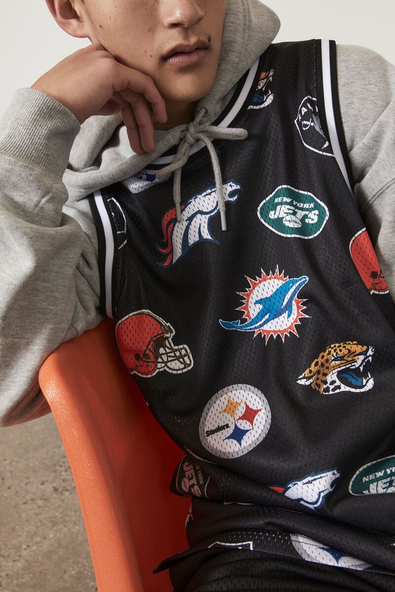 NFL | Exclusive collaborations with your fave NFL teams!