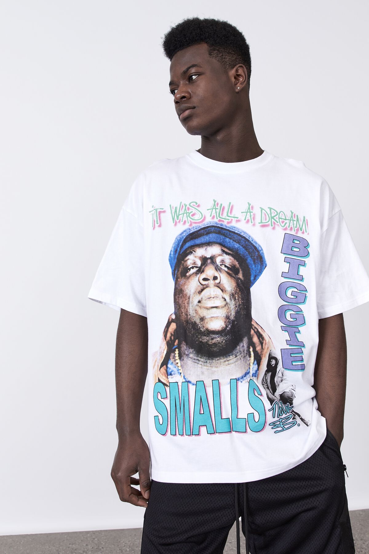 Graphics Tees | Shop our huge range of printed Tees!