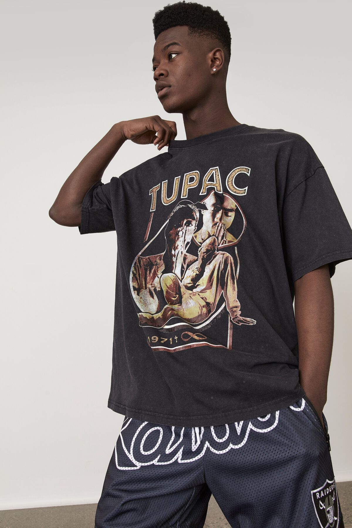 Graphics Tees | Shop our huge range of printed Tees!