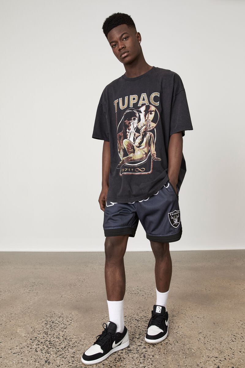 Graphics Tees | Shop our huge range of printed Tees!