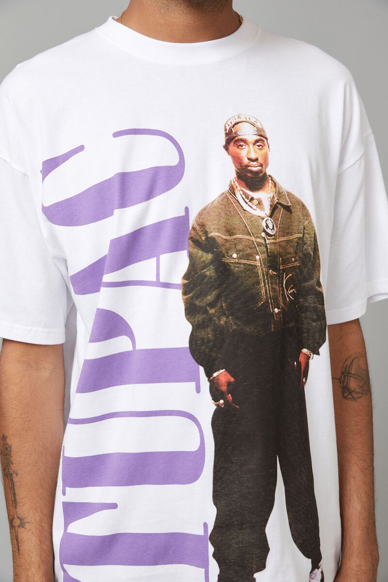 Graphics Tees | Shop our huge range of printed Tees!