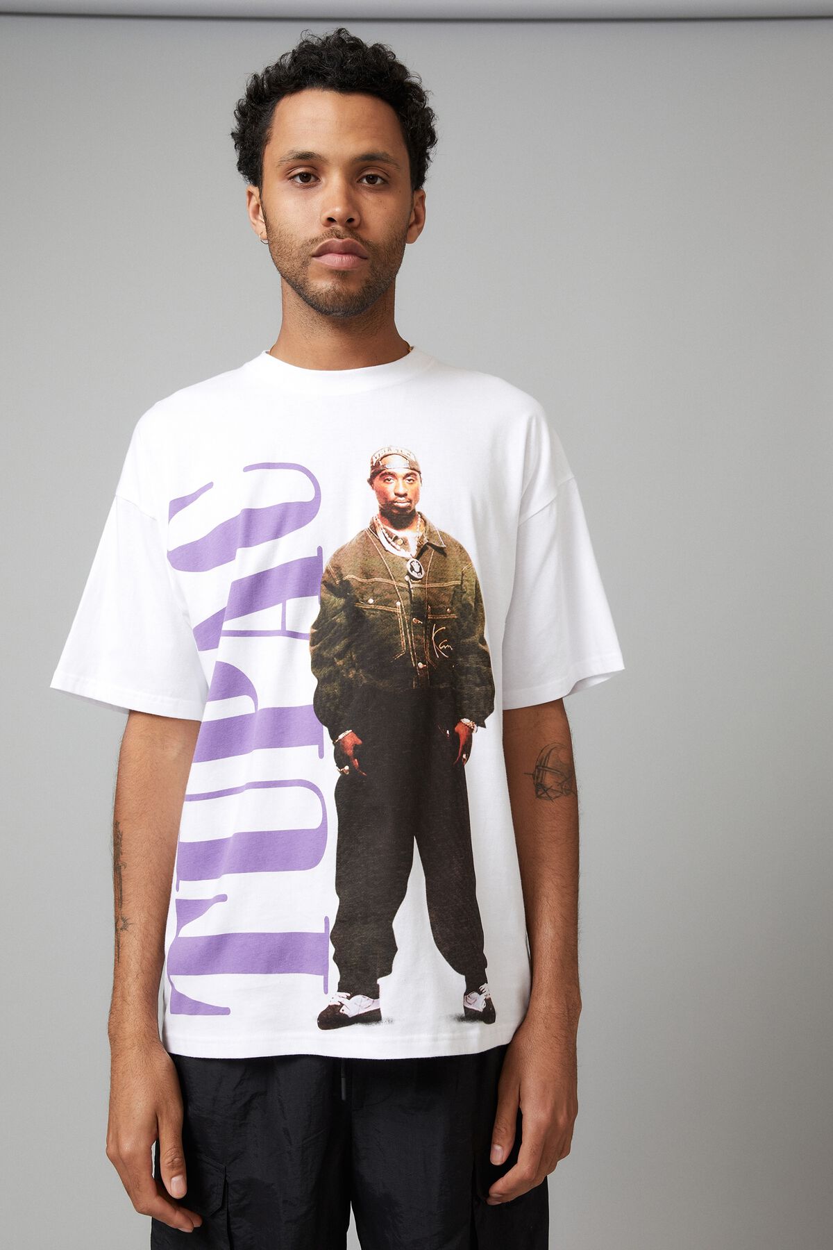 Graphics Tees | Shop our huge range of printed Tees!