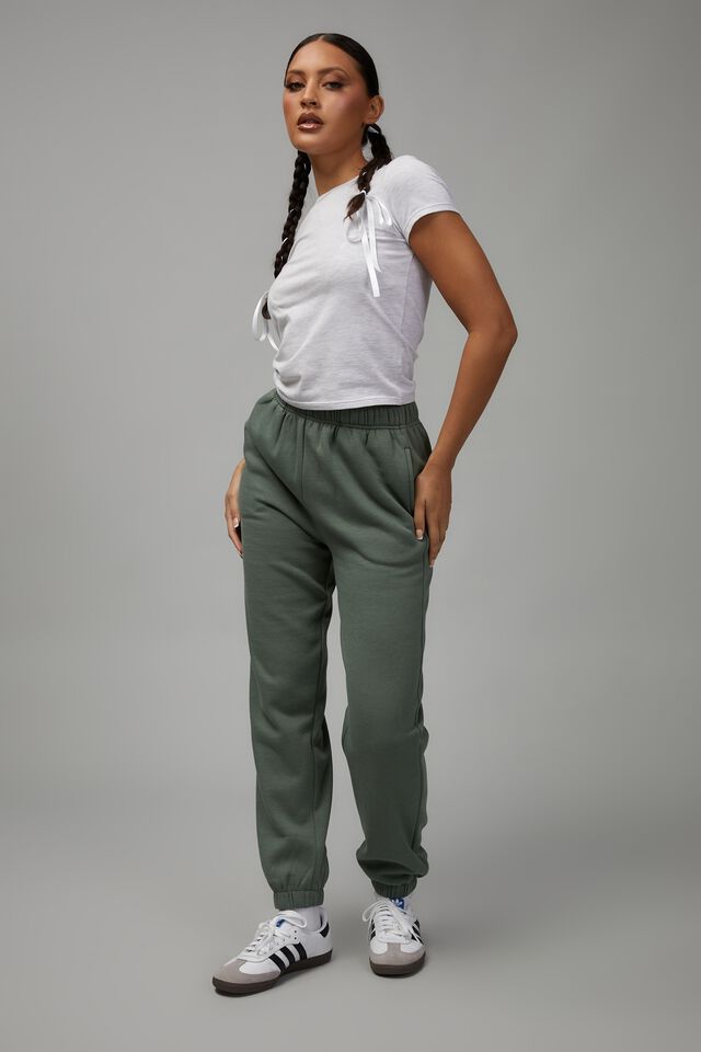 Women's Fleece Bottoms l Trackies & Fleece Shorts | Factorie